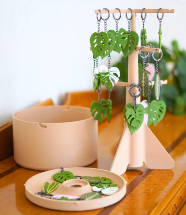 Collapsible Keychain Display Rack - Functional 3D Creations